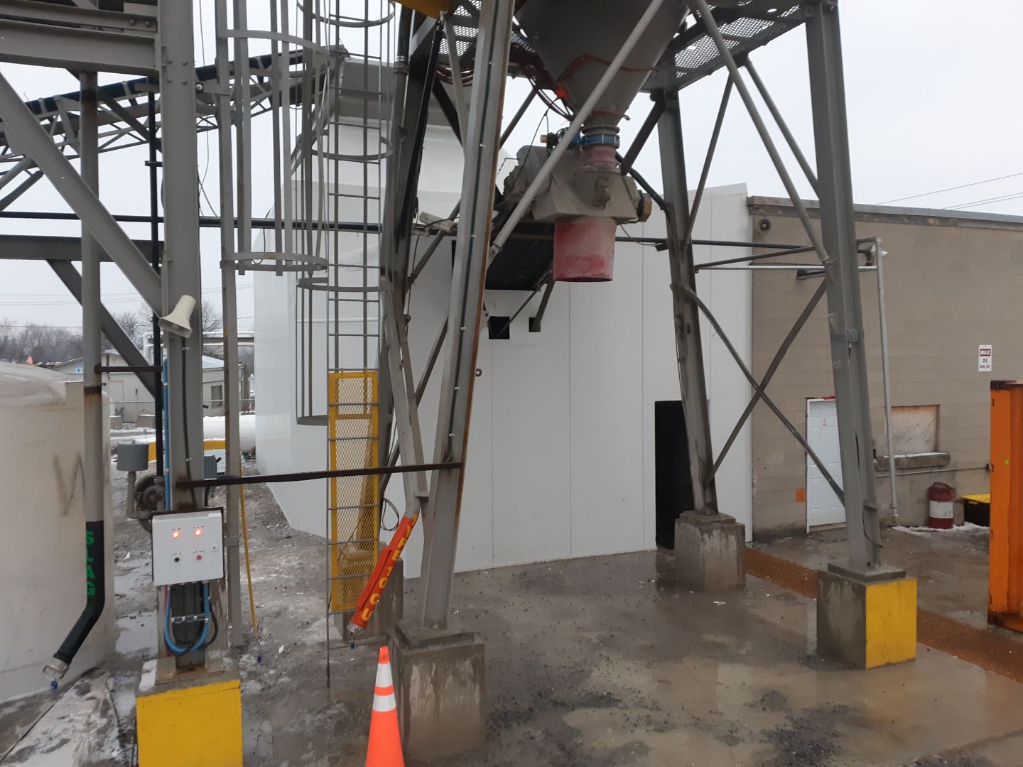Exterior Enclosures - Structural Panels Inc.